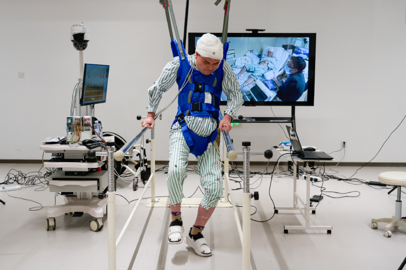 Brain-spine interface restores mobility in paralysed patient - Surgery ...